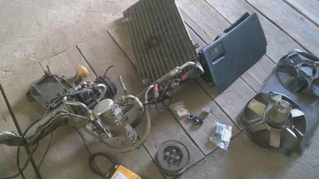 Ставим кондиционер на ауди 80 б3, ознакомление.