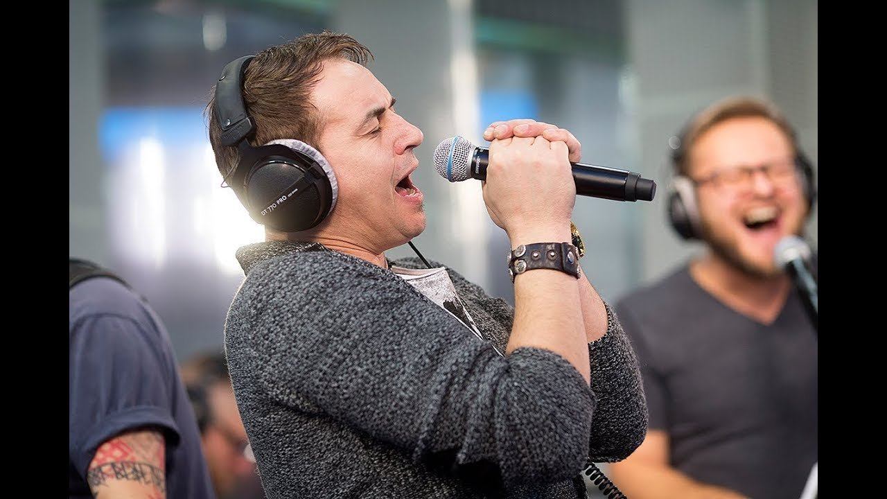 Иван Демьян и группа 7Б – Молодые Ветра (LIVE @ Авторадио)