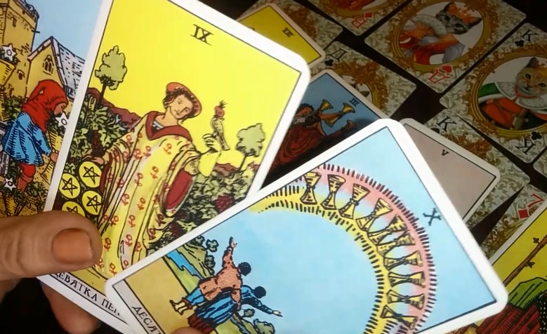 Деньги и праздник: гадание на 27 апреля