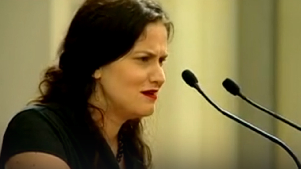 Беба преживела абортус