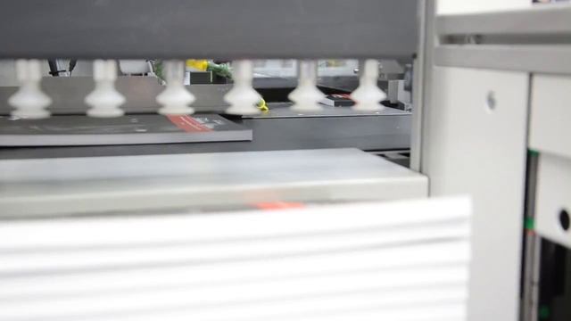 Машина для трехсторонней резки MOHR BC330