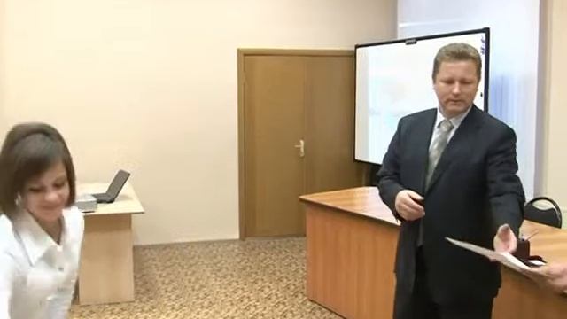 Кузнецких легкоатлетов наградили почетными грамотами и ценными подарками. Сентябрь 2011 год.