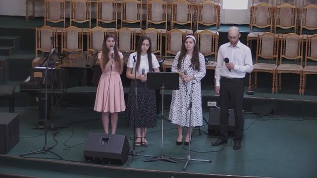 "Далеко,далеко,далеко Там за гранью небес голубых".