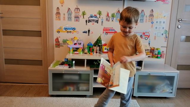 обзор на книжку Машины помощники.mp4