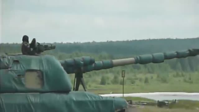 Демонстрация ходовых качеств САУ МСТА Russian Expo Arms 2009.