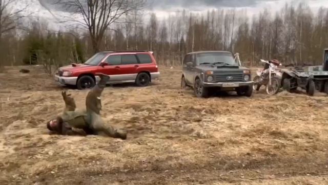 ВЫЖИВИ! Выстрел в человека. Опасно, не повторять!