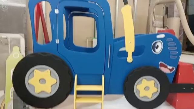 Кроватка в форме синего трактора. Исполним мечту детям о собственной кровати синий трактор