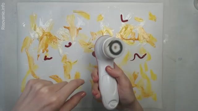 6. Рисуем фон щеткой для лица