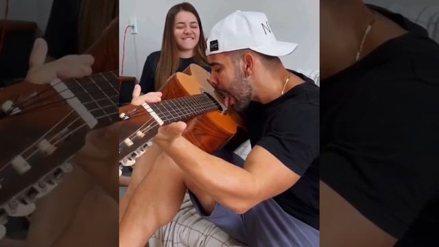 Учимся правильно играть на гитаре