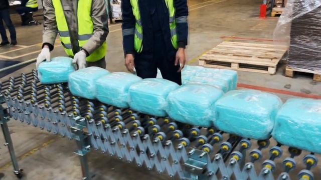 Упаковочное оборудование для маркеплейсов (Вайлдбериз, ОЗОН) для упаковки товаров в ВПП (пупырку)