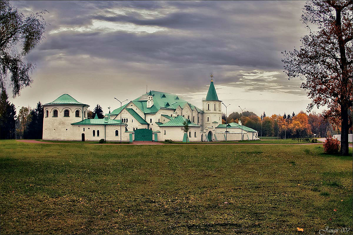 Ратная палата и Александровский парк.
