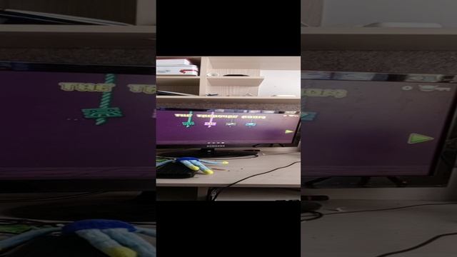 я прошёл geometrical dominator и fingerdash @geometry_maks_gt заметь