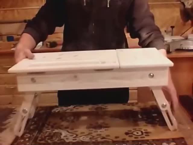 Раскладной столик в постель .