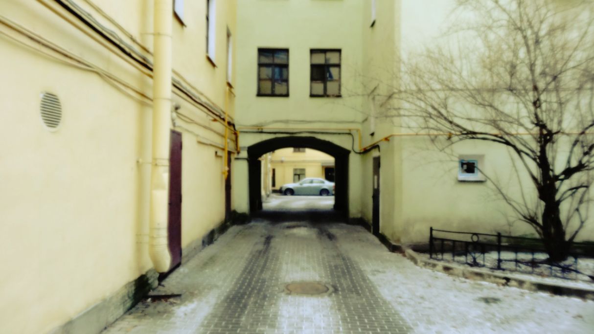 Первый приезд Гоголя в Петербург. Жил в доме на ул. Гороховой, 48.