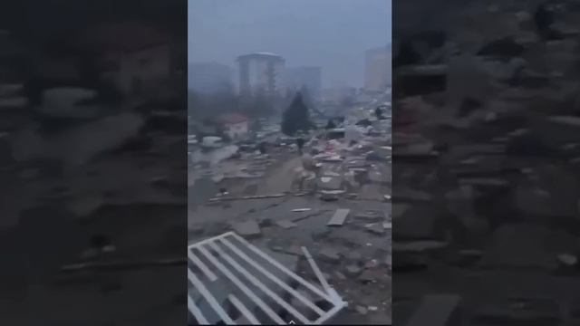 В результате Землетрясения в Турции погибло 912 человек и 5385 ранены