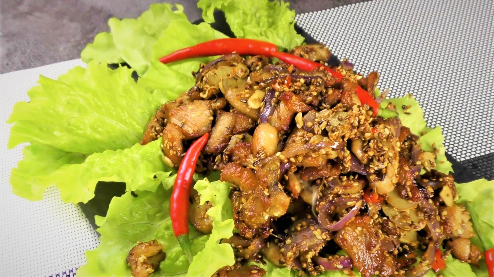 Не свинина, а ОГОНЬ!!!)).mp4