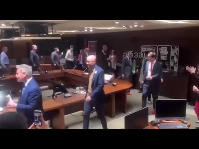 Новости из Палаты № 6 или ЛГБТ-гейка