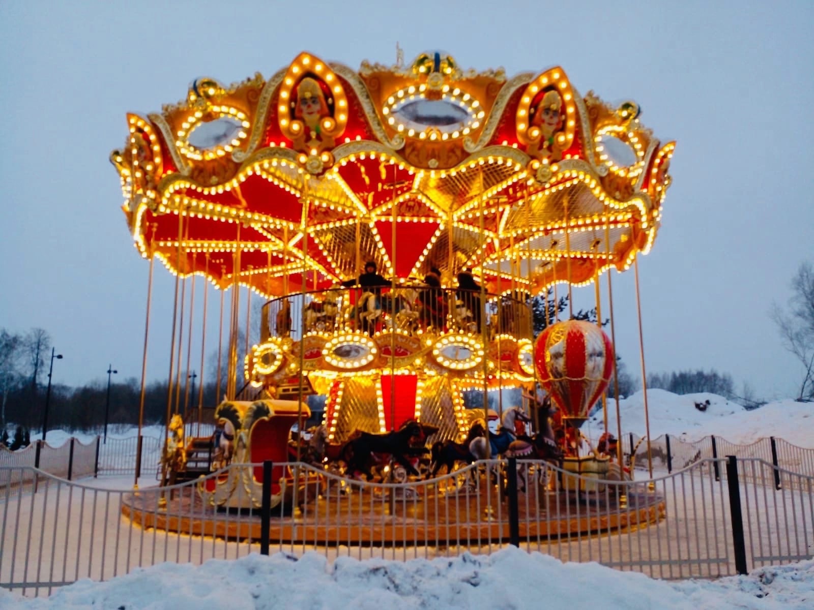 Металлизация Карусели под золото и хром от Sky Chrome technology.