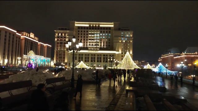 Москва ночная, перед Новым годом ...