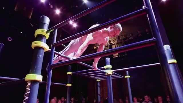 Воркаут - соревнования. Чемпионат среди сильнейших, крутые трюки на турнике!