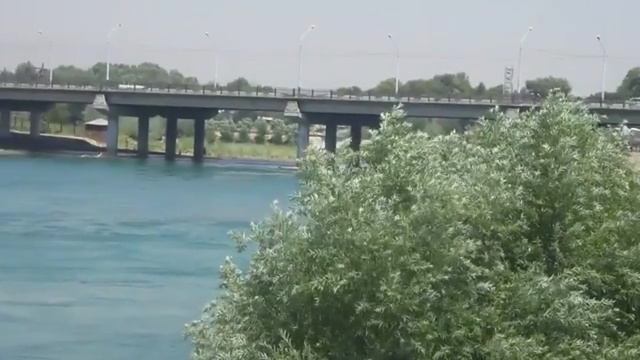 Город на берегу Сырдарье город Худжанд Согдийская область Таджикистан !