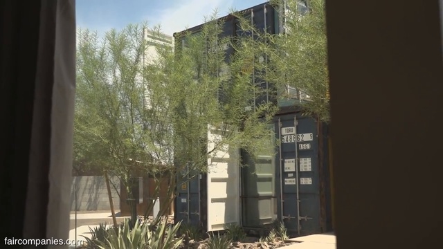 021.  «ДОМ И HOSTEL»  Дом из морских контейнеров  Отель на 9 квартир.  03.16 мин.