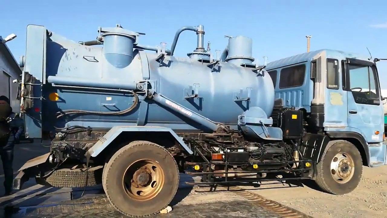 #продажаспецтехники #бигкарс #японскаяспецтехника  Японский иллосос Hino Ranger бочка 6m3