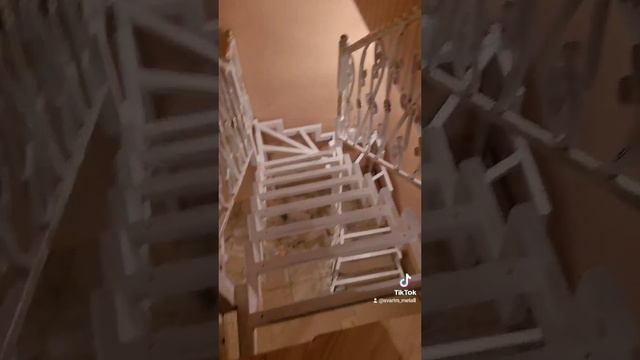 Лестница с коваными фирменными перилами в РБ I Лестница с ковкой I Лестница под ключ