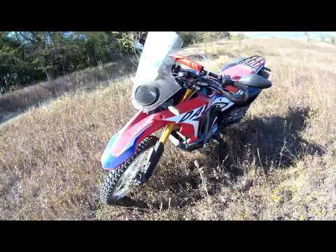 Motoland Dakar 250ST, ветка в грудь - замедленное видео , максималка на 12 звезде.