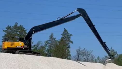 Удлиненное рабочее оборудование/ УРО 18м LBA  для SY215 в работе в Тольятти