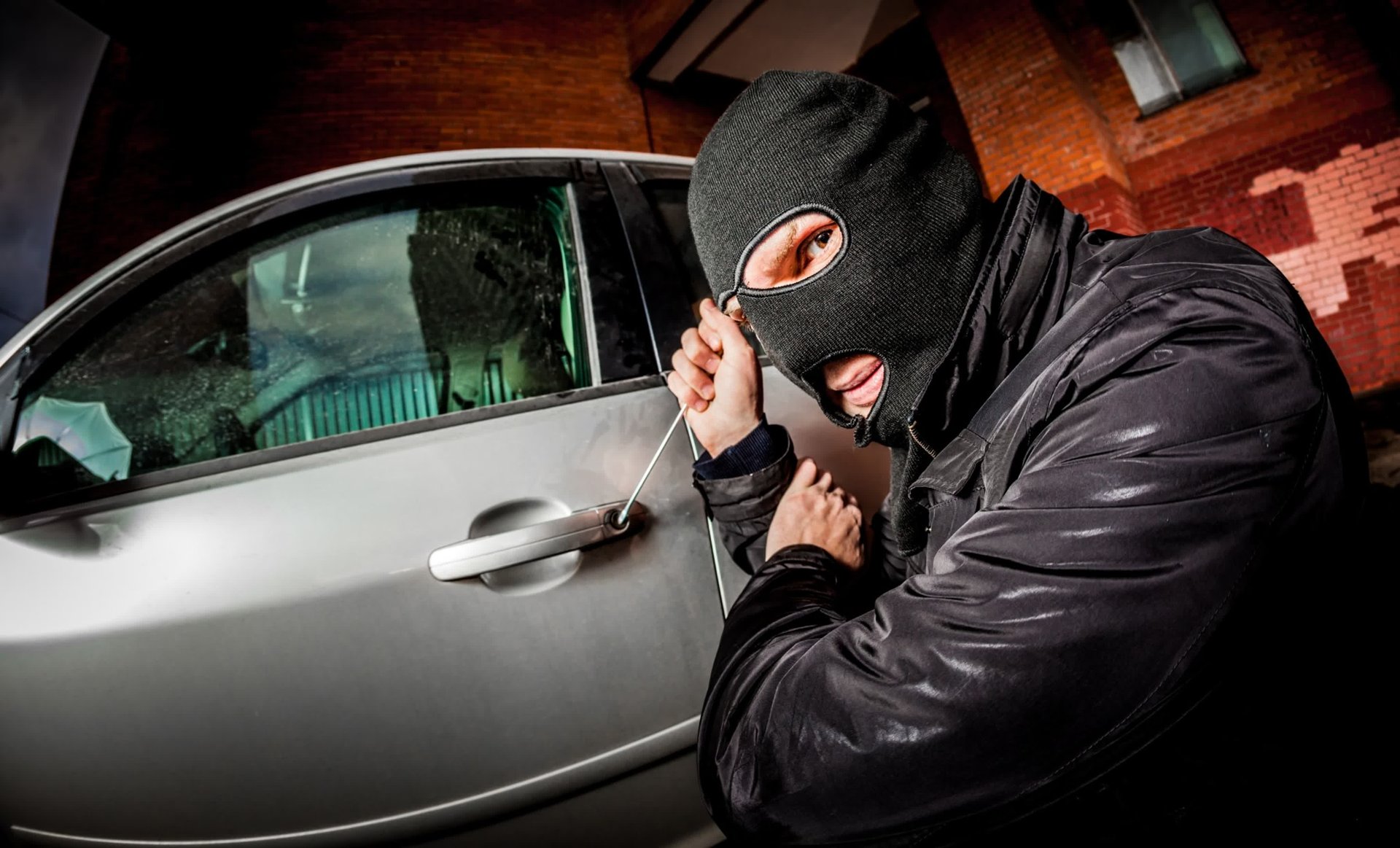 Когда угоняют автомобиль, в залоге у банка