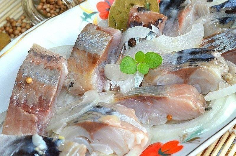 Маринованная скумбрия по-домашнему