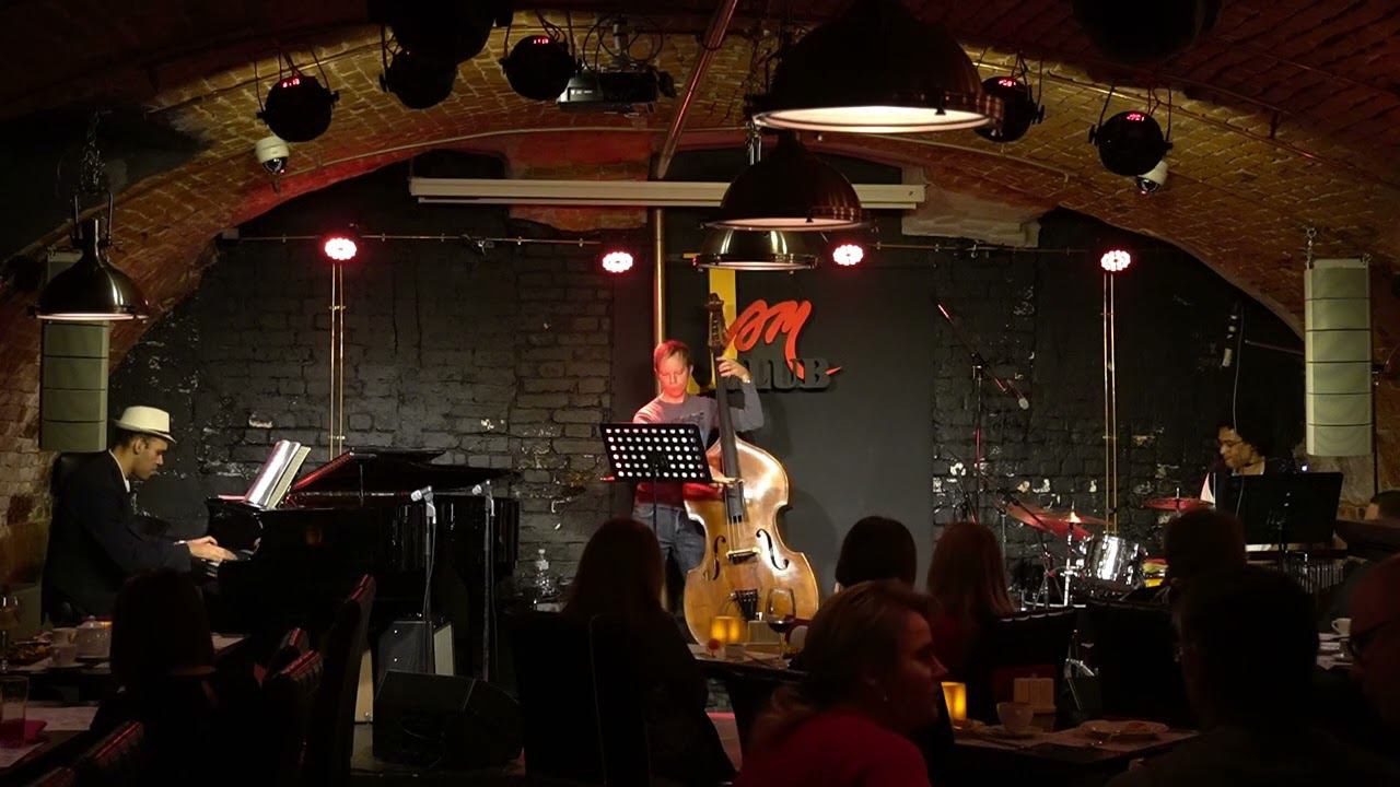 Red and White - Sandor´s Trio