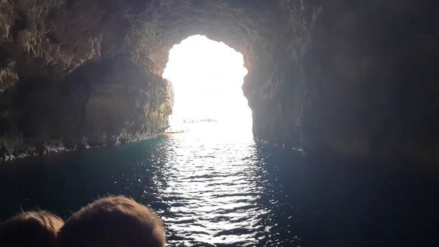 Крым. Сквозной грот