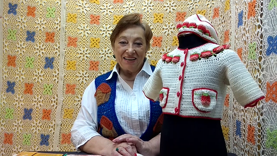 Комплект "Ягодка". Мастер-класс по вязанию крючком от О. С. Литвиной.