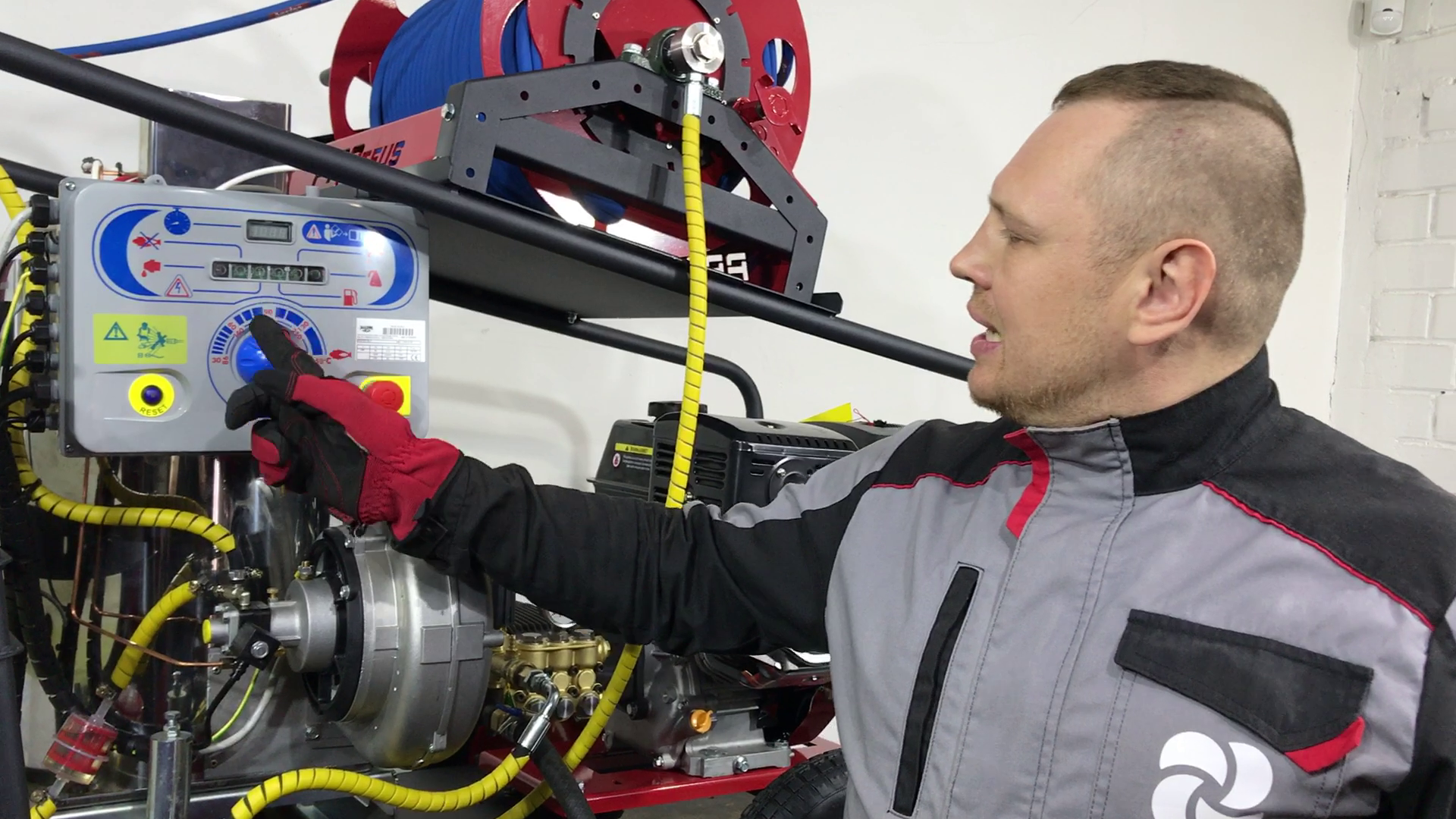 PROteus D 250/18 -Мобильная гидродинамическая машина с бойлером для генерации пара высокого давления