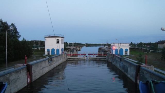 Разводка поворотного моста через Беломоро-Балтийский канал