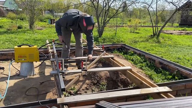 Y2mate.mx-Сварил теплицу в два раза быстрее __ Теплица своими руками