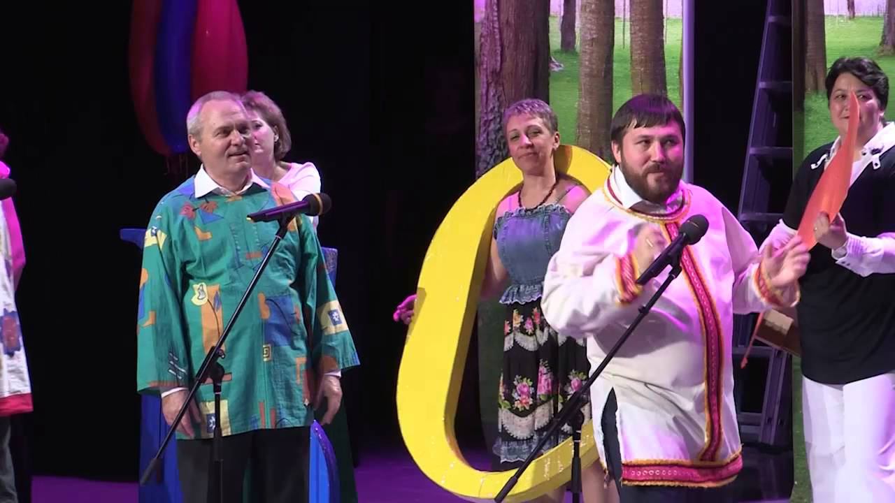 Фрагмент школьного выпускного