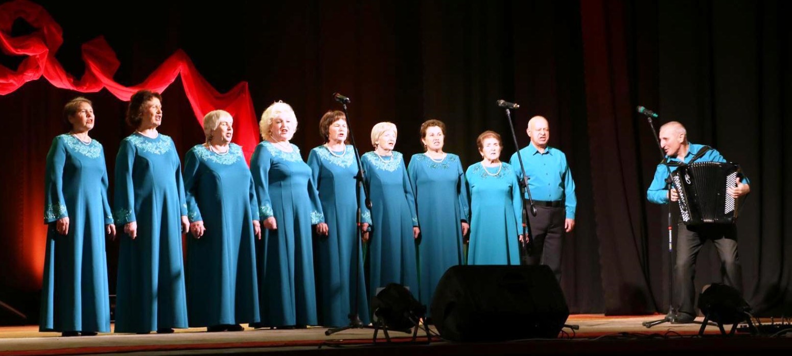 Хор ветеранов "Судьба" _ "Жить нам 100 лет!"  (Музыка Сергея Омельченко, слова Ирины Скибиной)