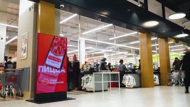 ТЦ _Черемушки_ вход в Спар_Владимир