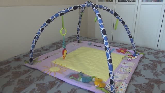Развивающий коврик с дугами для малыша