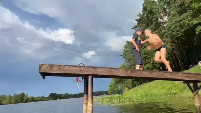 Арсений и Макар парк Отражение