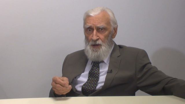 Памяти Виталия Григорьевича Костомарова, президента Института Пушкина