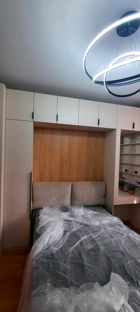 Набор мебели на заказ в спальню - шкафы, антресоли, кровать и стол