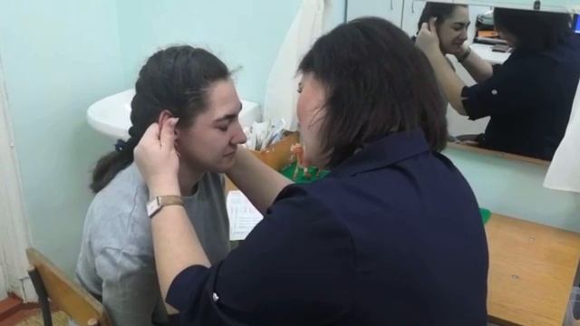 Индивидуальное логопедическое занятие с обучающейся с ТМНР. Тема:"На ферме".