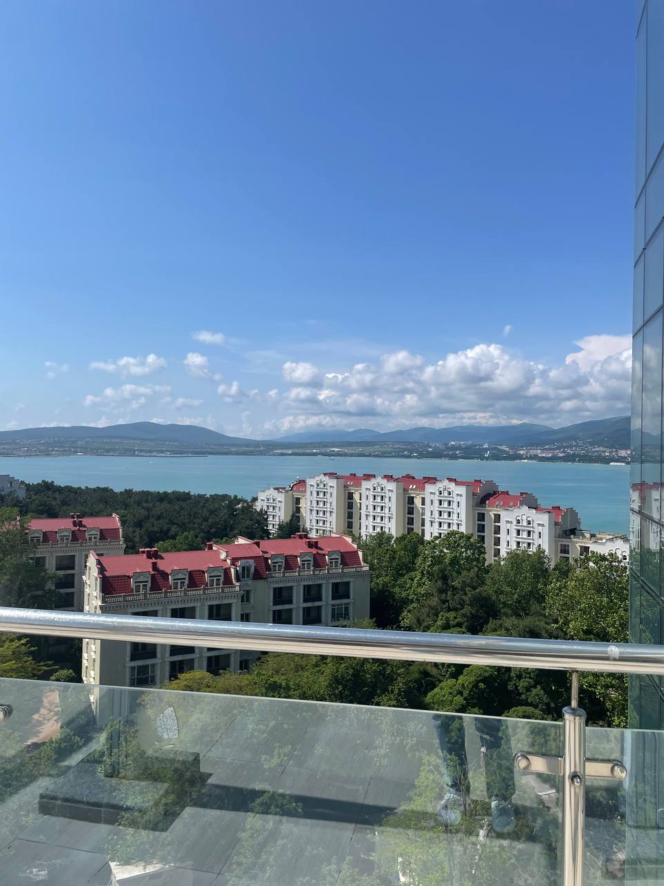 Цена квартиры в Геленджике 72.6 млн.р.  ЖК "Акватория". Купите элитную  квартиру на ул.Крымской.