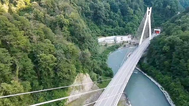 Лучшие места Абхазии: Гагра, Пицунда, Новый Афон, водопады и пещеры.