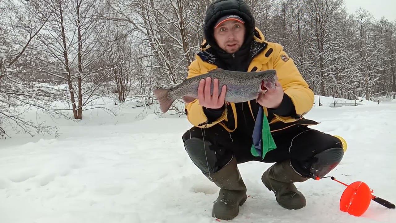 Рыбалка зимой на зимние удочки со льда