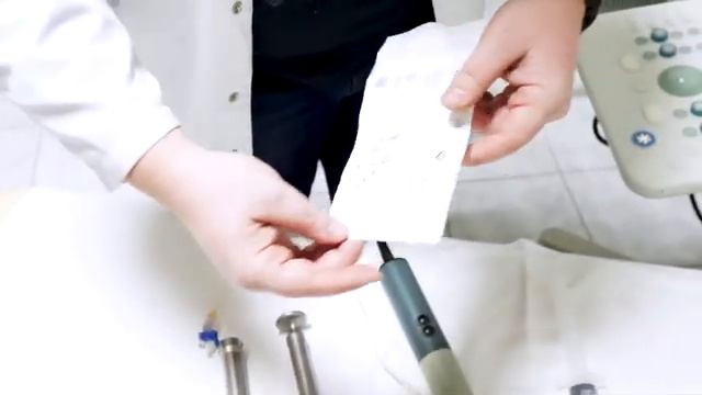 Подготовка 3D-аноректального датчика к сканированию глубоких отделов прямой кишки